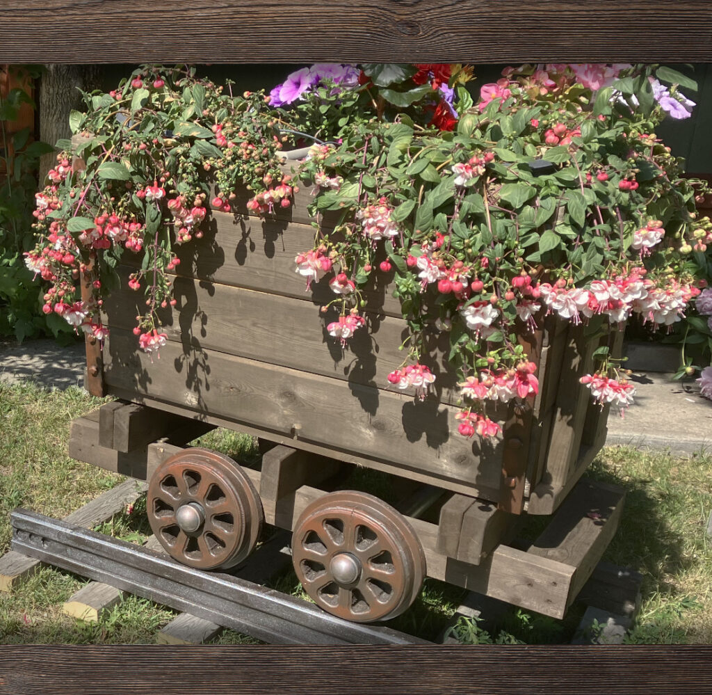 Old West Minecart Dimensions and template – Samhain Propworks